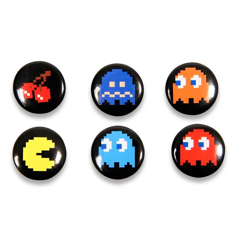 PAC-MAN - Set of 6 Pin Badges : ShopForGeek.com: Namensschild Pac-Man