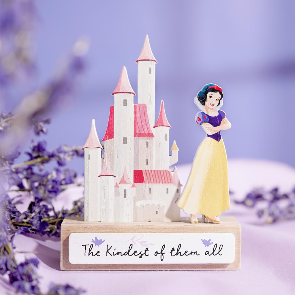 DISNEY PRINCESS - Snow White - Mini Castle Plaque : ShopForGeek.com ...