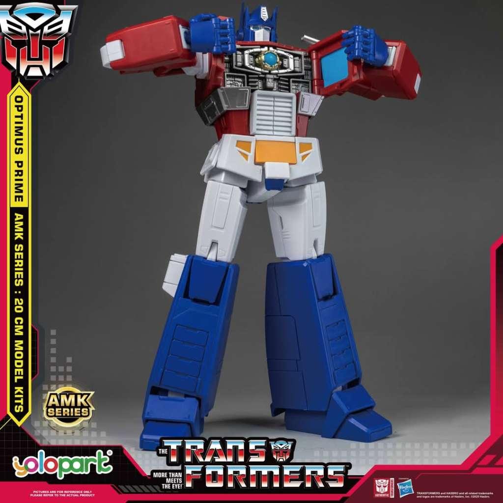 TRANSFORMERS GENERATION ONE - Optimus Prime - Model Kit 20cm ...