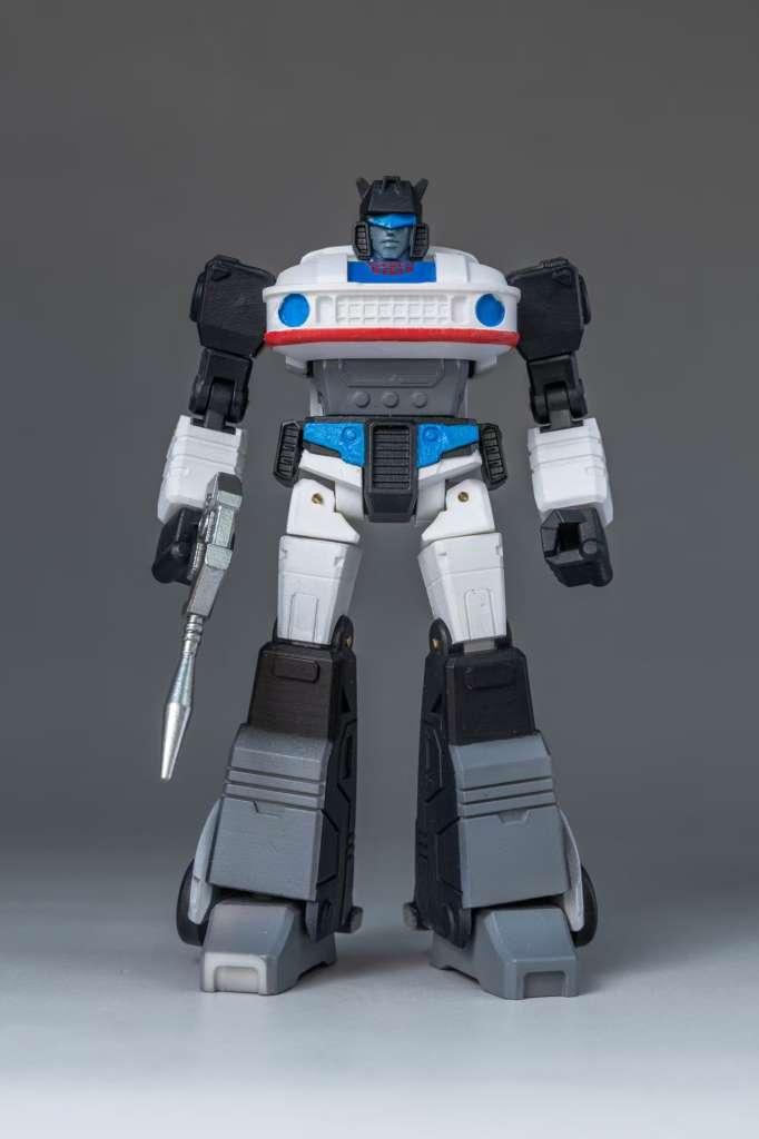 TRANSFORMERS GENERATION ONE - Jazz - Model Kit 11cm : ShopForGeek.com ...