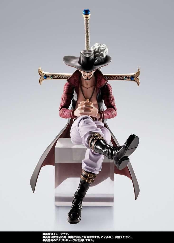 ONE PIECE - Dracule Mihawk - Figure S.H. Figuarts 16cm : ShopForGeek ...
