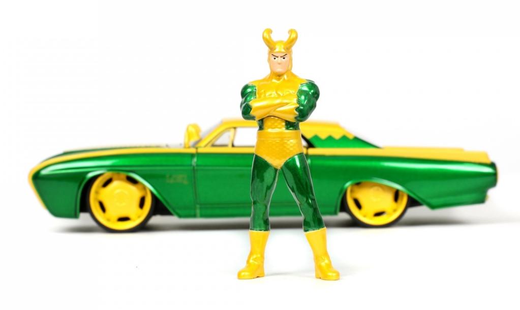 MARVEL - Loki & 1963 Ford Thunderbird - 1:24 : ShopForGeek.com ...