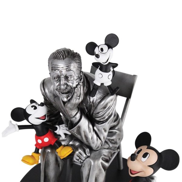DISNEY - Walt avec Mickey à travers les années - Statue Enesco 30.5cm ...