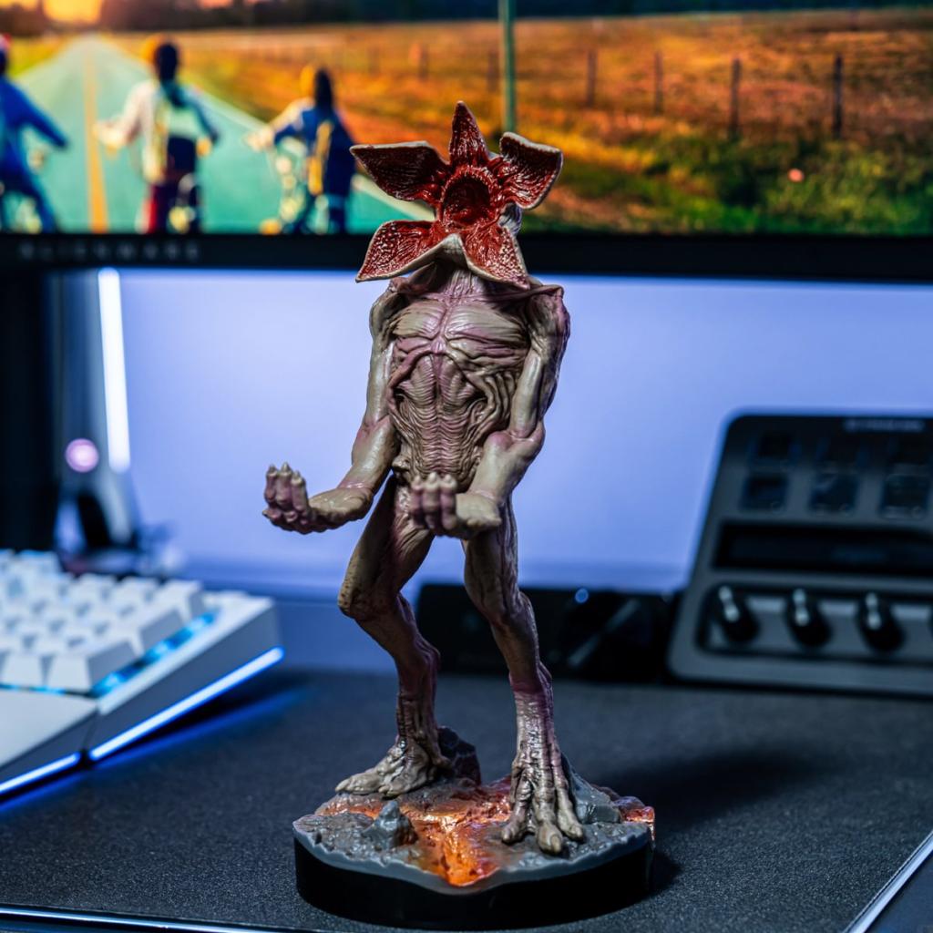 STRANGER THINGS - Demogorgon - Controller & Phone Support - 20cm ...