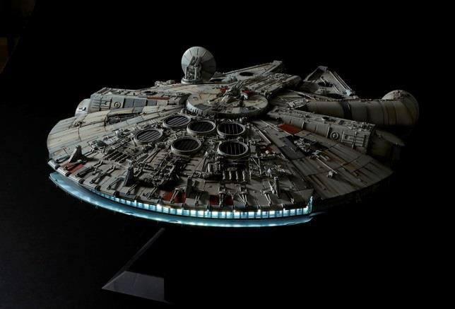 STAR WARS - Millenium Falcon - Model Kit Perfect Grade 48cm ...