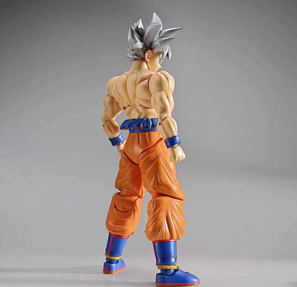 DRAGON BALL - Model Kit - SON GOKU Ultra Instinct : ShopForGeek.com ...