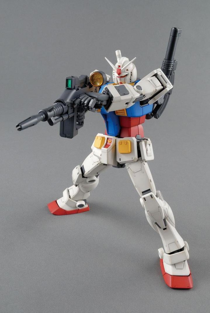 GUNDAM The Origin - Model Kit - MG 1/100 - RX-78-02 Gundam ...