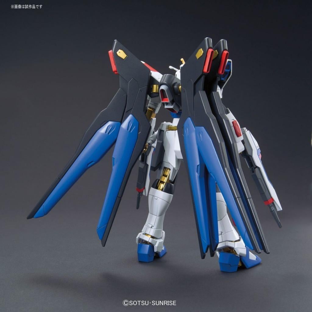 GUNDAM - Model Kit - High Grade - Strike Freedom Gundam - 1/144 ...