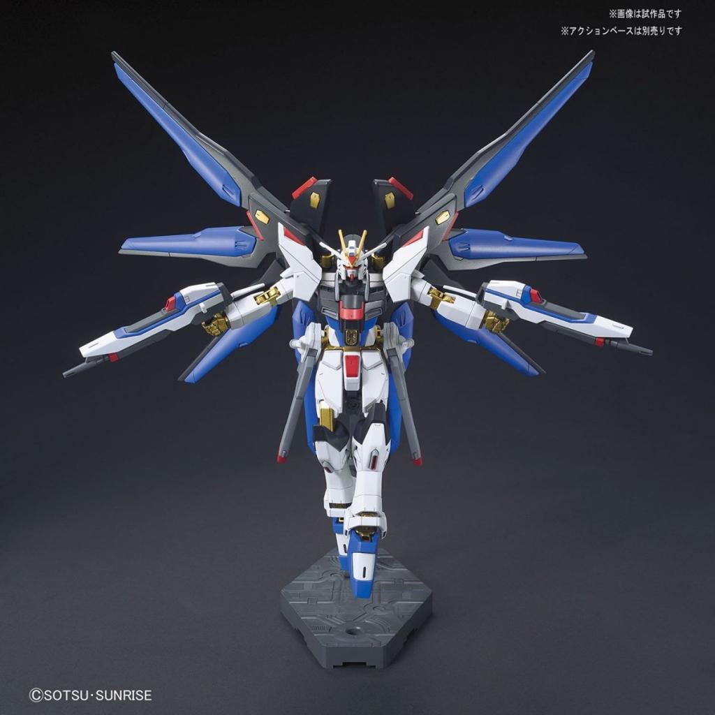 GUNDAM - Model Kit - High Grade - Strike Freedom Gundam - 1/144 ...