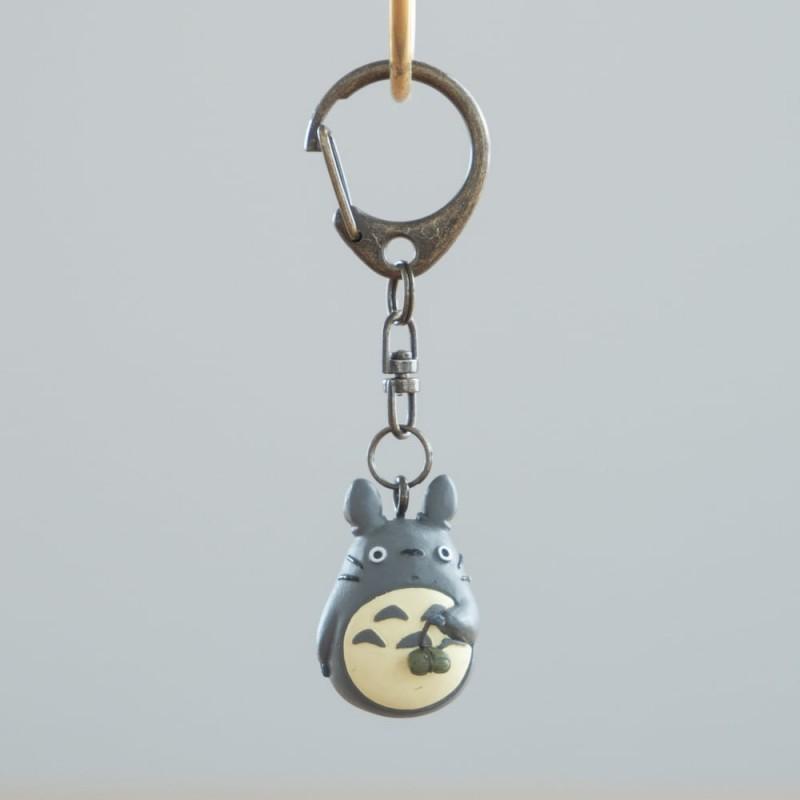 STUDIO GHIBLI - Totoro "Small Package" - Keychain : ShopForGeek.com ...