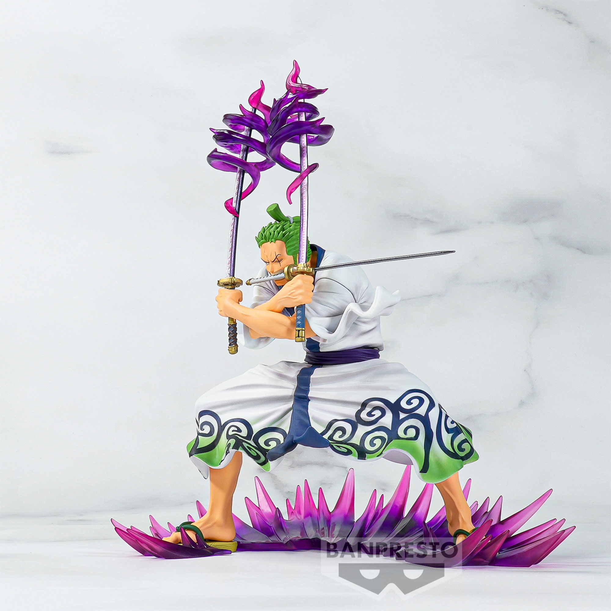 ONE PIECE - Roronoa Zoro - Figurine DXF 13cm : ShopForGeek.com ...