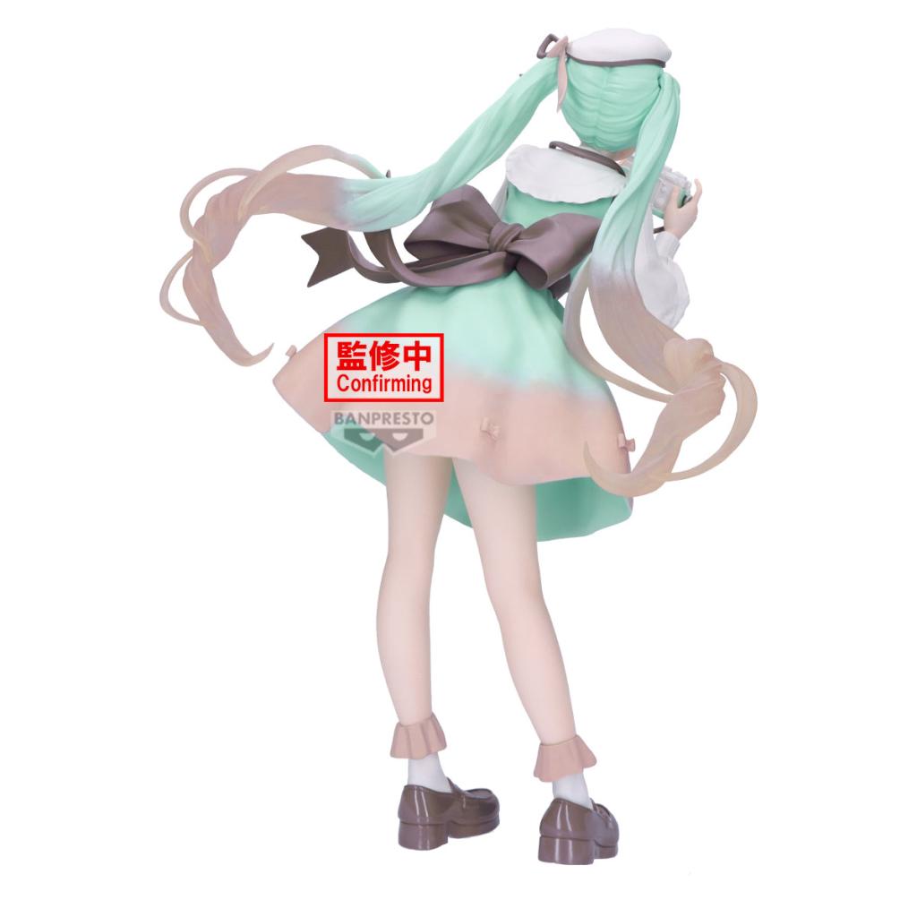 HATSUNE MIKU - Camera - Figure Holiday Memories 20cm : ShopForGeek.com ...