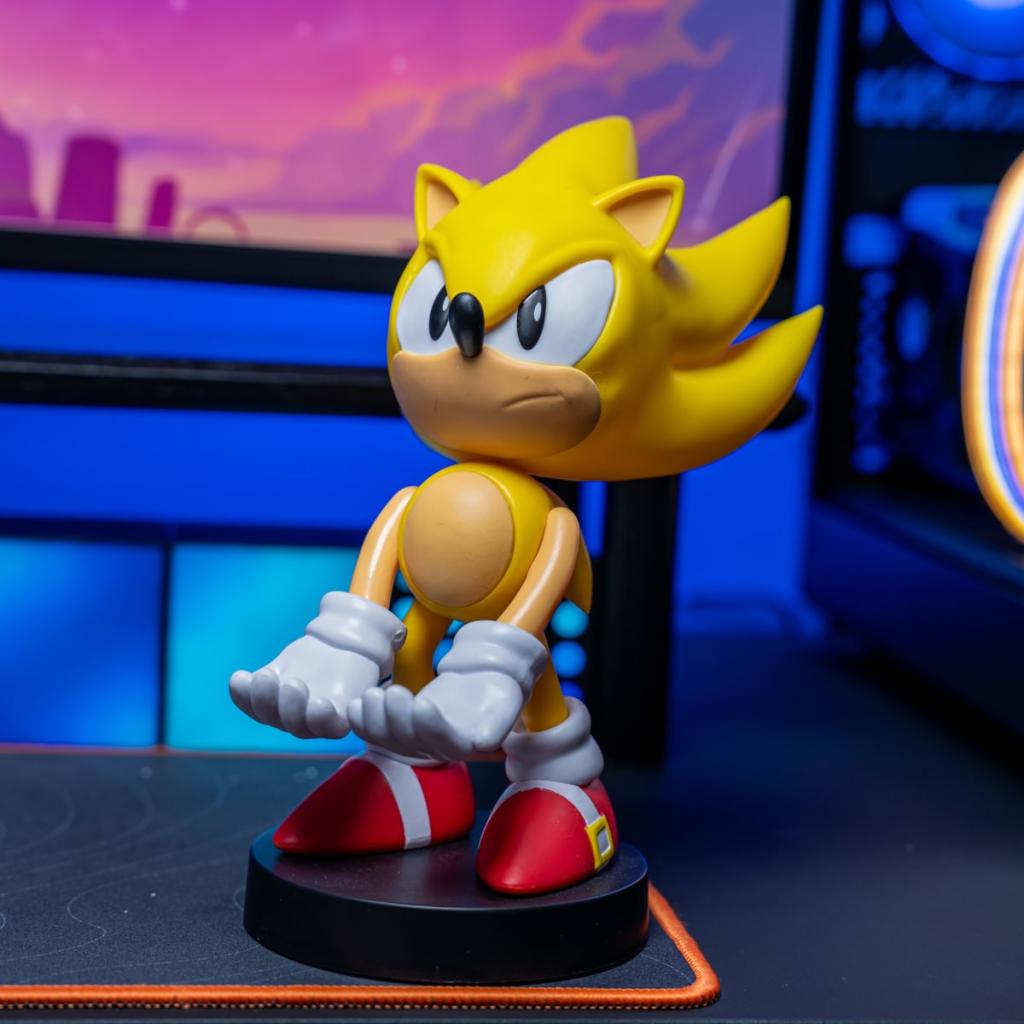 SONIC - Super Sonic - Support Manette & Portable - 20cm : ShopForGeek ...