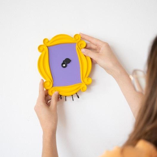 FRIENDS - Frame - Wall Key Holder : ShopForGeek.com: HOME Deco Grupo ...