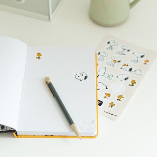 SNOOPY - Lazy Days - Premium Notebook + Stickers - Size A5 ...