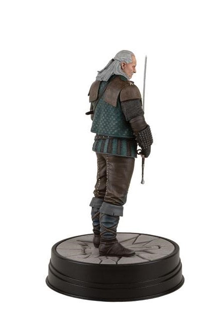 THE WITCHER 3 WILD HUNT - Vesemir - Statue 21cm : ShopForGeek.com ...
