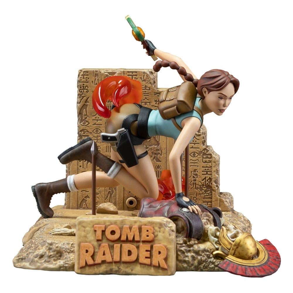 TOMB RAIDER 1996 - Lara Croft "Classic Era" - Statue 17cm : ShopForGeek.com: Figurines Dark ...