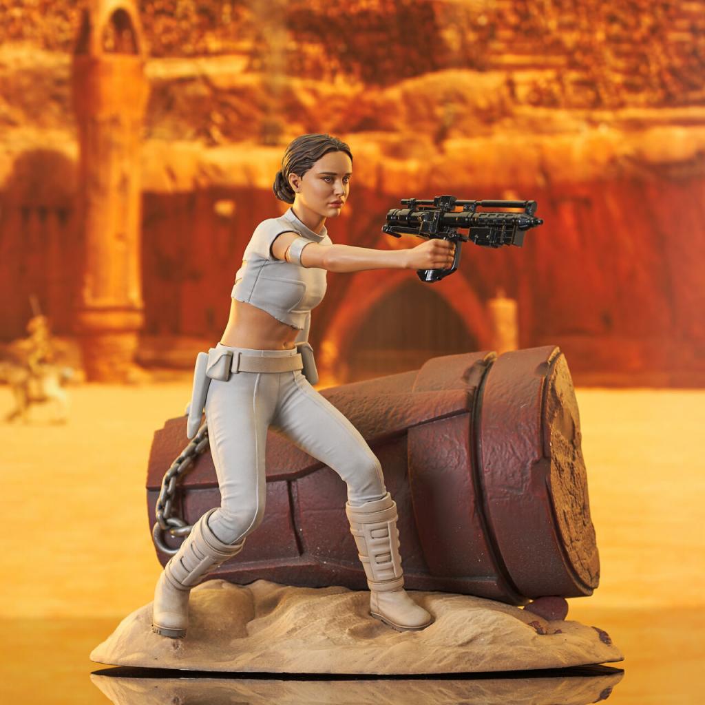 STAR WARS - Attack of the Clones - Padme Amidala Premier Col. Statue ...