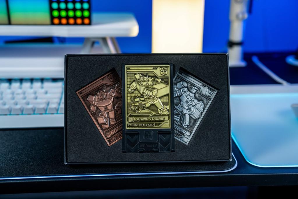 TRANSFORMERS - Starter Pack of 3 Digiplates + Interchangeable Stand ...