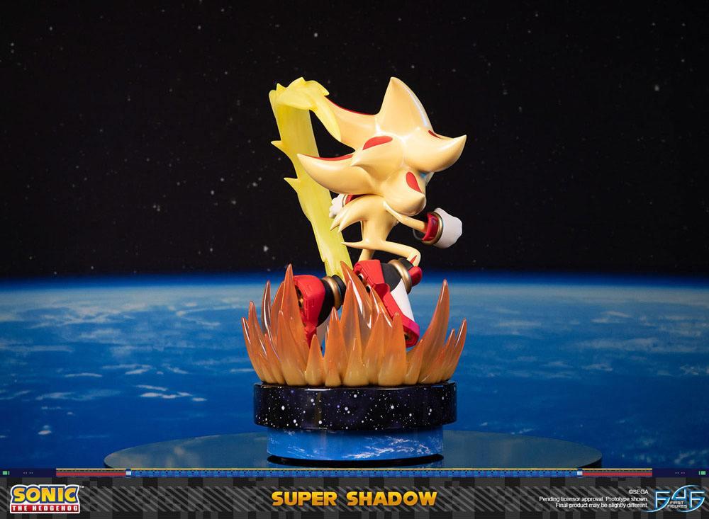 SONIC - Super Shadow - Statue 50cm : ShopForGeek.com: Figuren ...