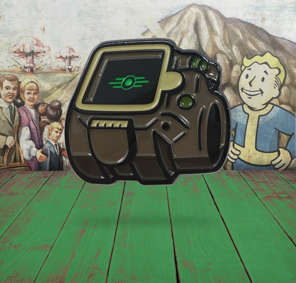 FALLOUT - Limited Edition Pin's : ShopForGeek.com: Pin Badge Fanattik ...