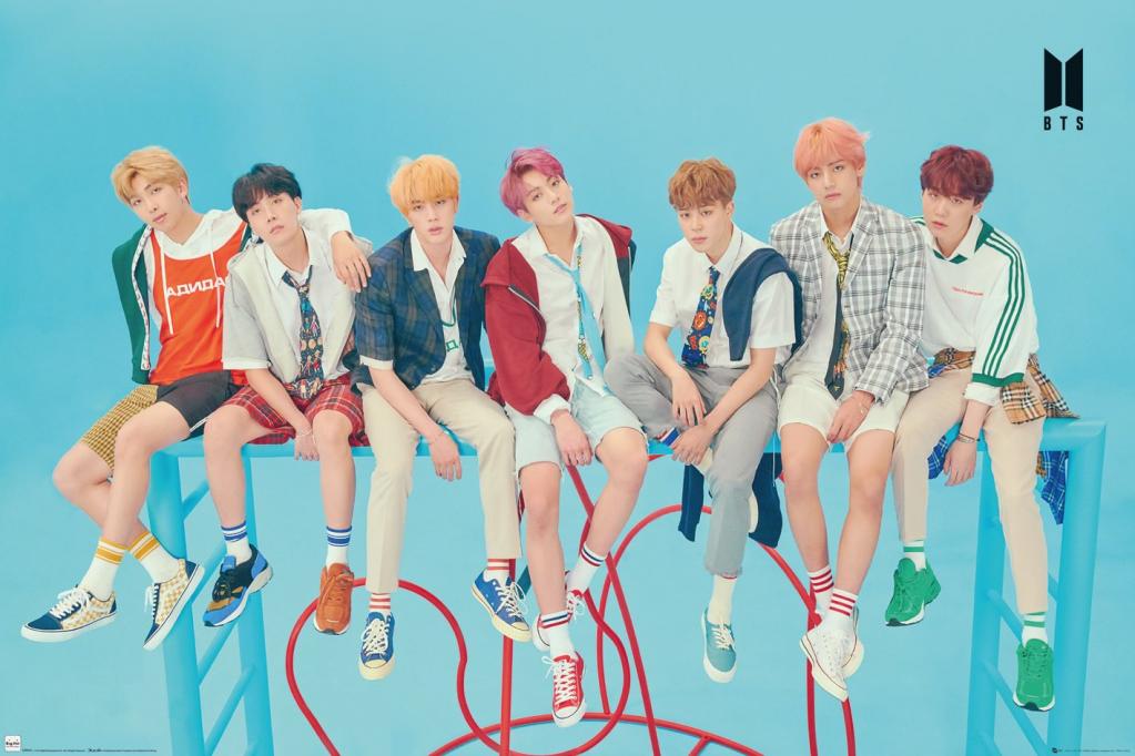 BTS - Poster 61X91 - Group Blue : ShopForGeek.com: Poster GB Eye Music
