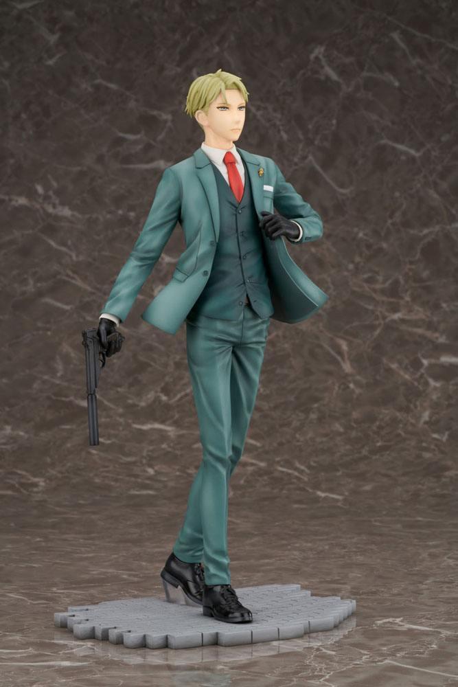 SPY X FAMILY - Loid Forger - Statue 27cm : ShopForGeek.com: Figurines ...