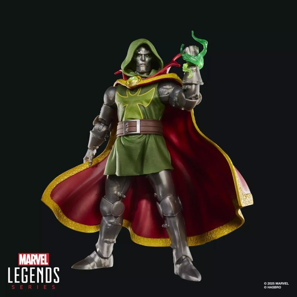 MARVEL - Emperor Doom - Figure Legends Series 15cm : ShopForGeek.com ...