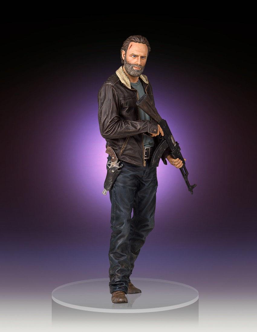 THE WALKING DEAD - Rick Grimes 'Saison 5' Statue - 45cm : ShopForGeek ...
