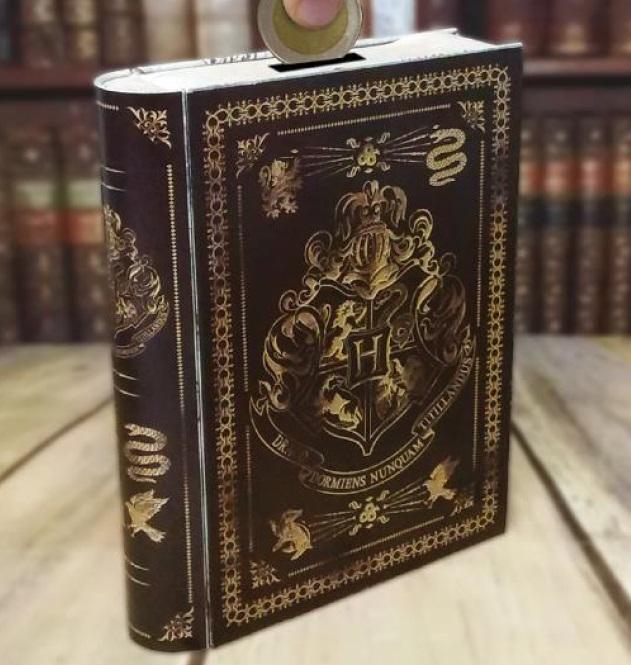 HARRY POTTER - Hogwarts Money Box : ShopForGeek.com: Piggy bank Harry ...