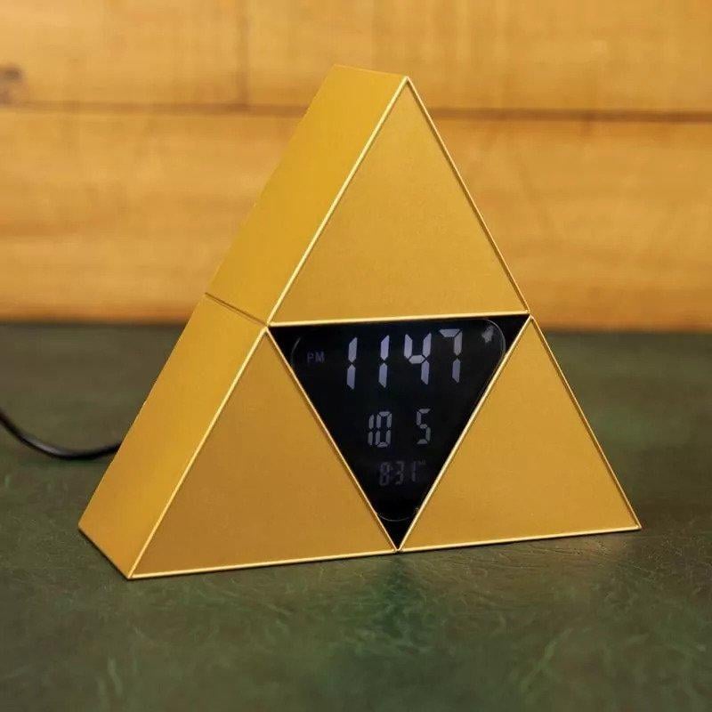 ZELDA - Triforce Alarm Clock : ShopForGeek.com: Alarm Clock Nintendo