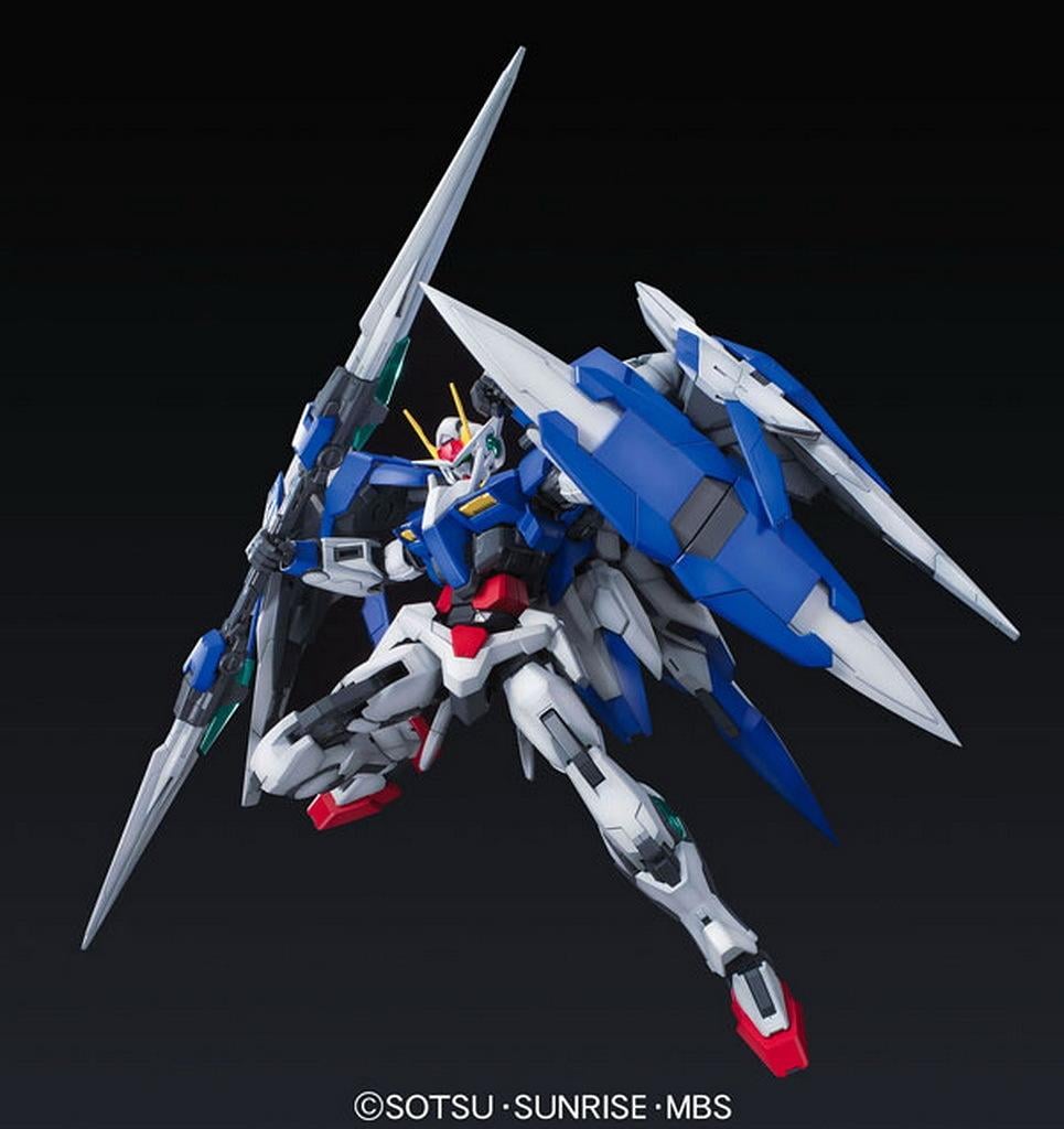 GUNDAM - Model Kit - Master Grade - 00 Raiser - 18CM : ShopForGeek.com ...