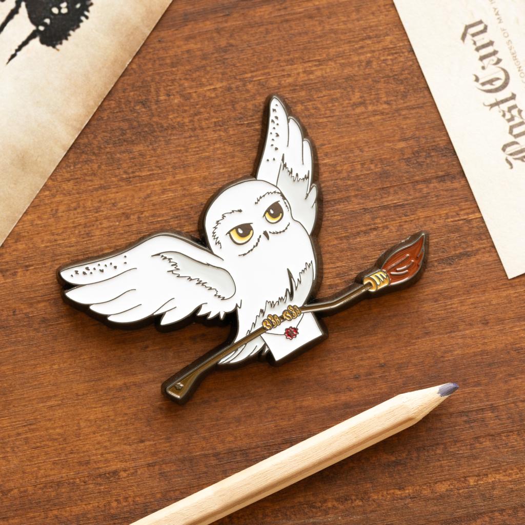 HARRY POTTER - Hedwig - Metal Magnet 7cm : ShopForGeek.com: Magnet ...