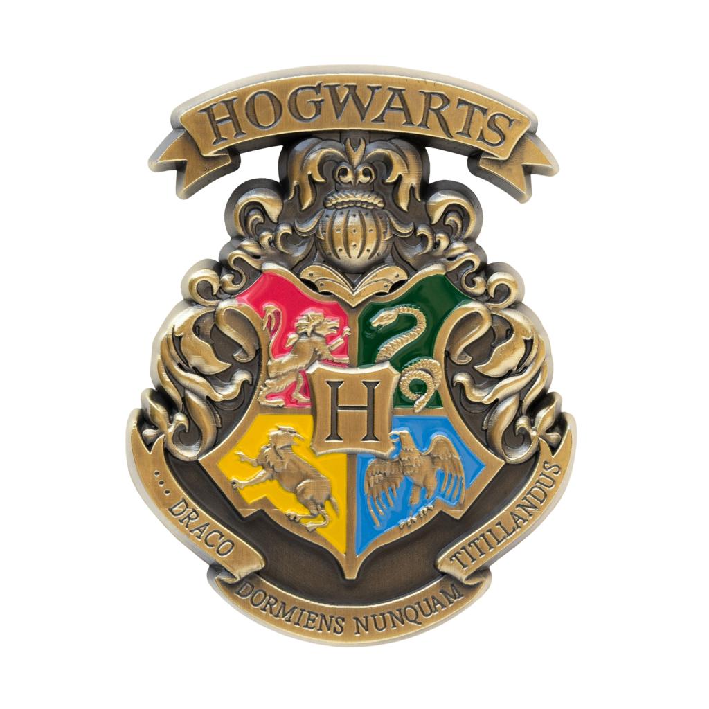 HARRY POTTER - Hogwarts - Rubber Magnet 7cm : ShopForGeek.com: Imán ...