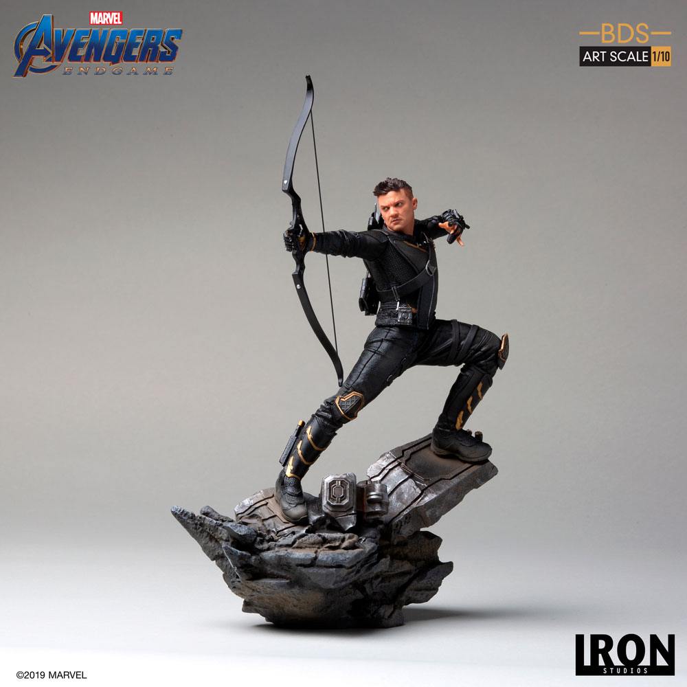 AVENGERS ENDGAME - Hawkeye Statue - 25cm : ShopForGeek.com: Figurines ...