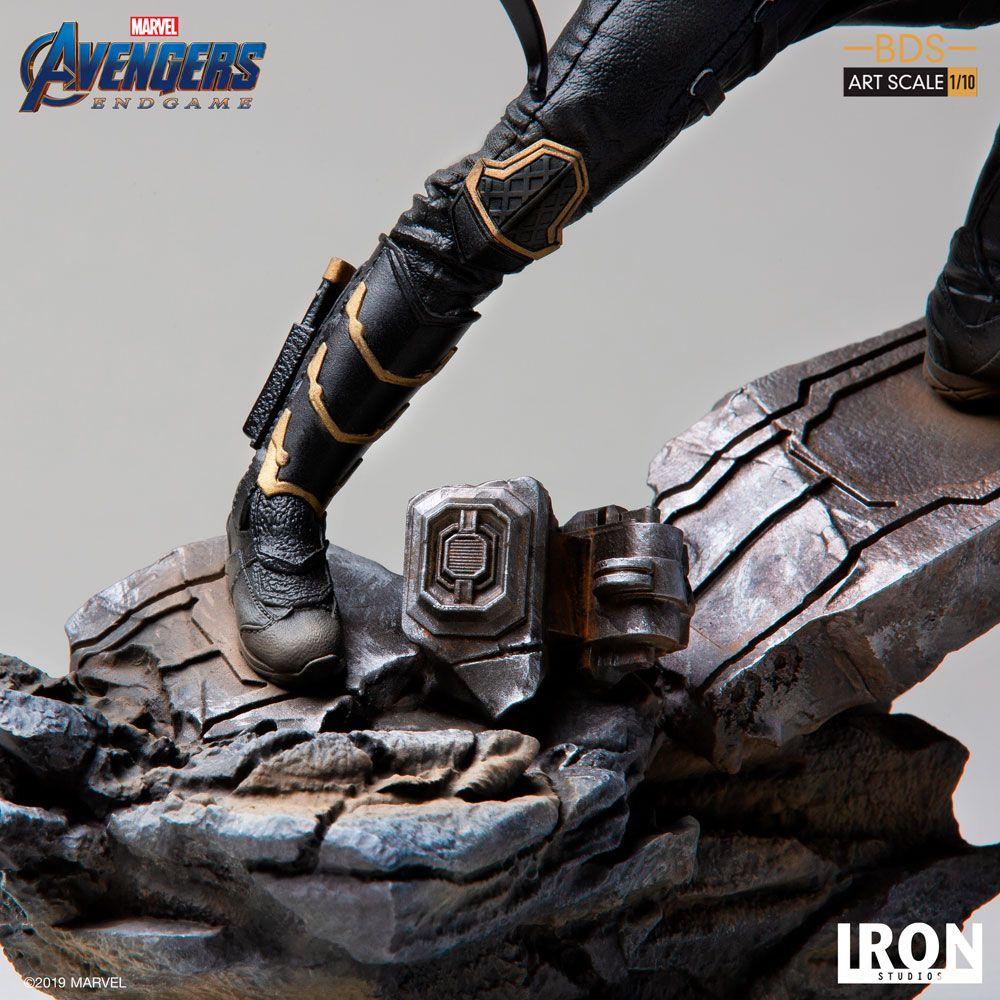 AVENGERS ENDGAME - Hawkeye Statue - 25cm : ShopForGeek.com: Figurines ...