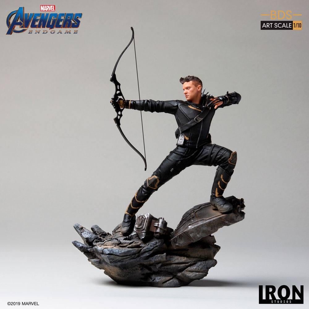 AVENGERS ENDGAME - Hawkeye Statue - 25cm : ShopForGeek.com: Figurine ...