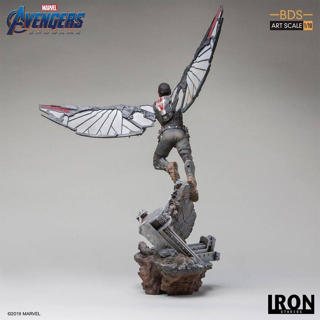 AVENGERS ENDGAME - Falcon Statue - 40cm : ShopForGeek.com: Figurine ...