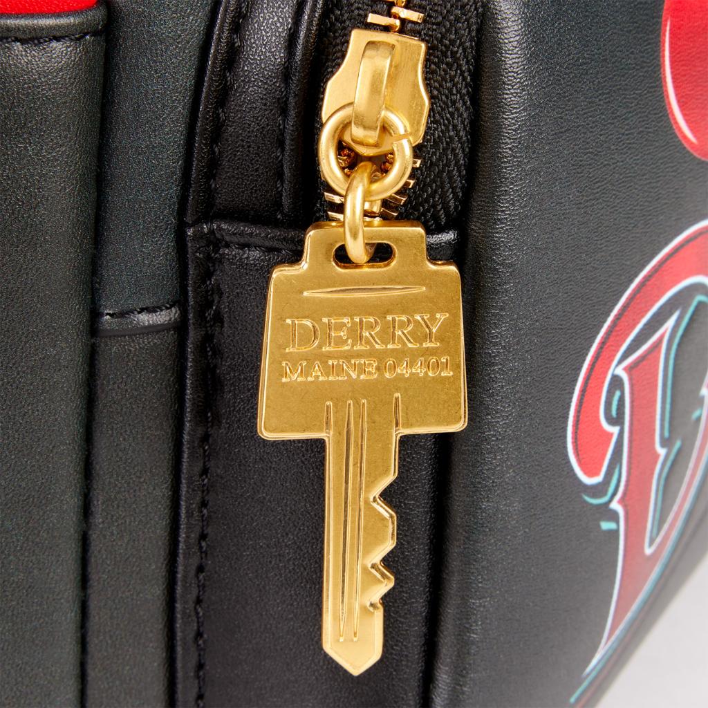 IT - Pennywise - Mini Backpack LoungeFly : ShopForGeek.com: Borsa ...