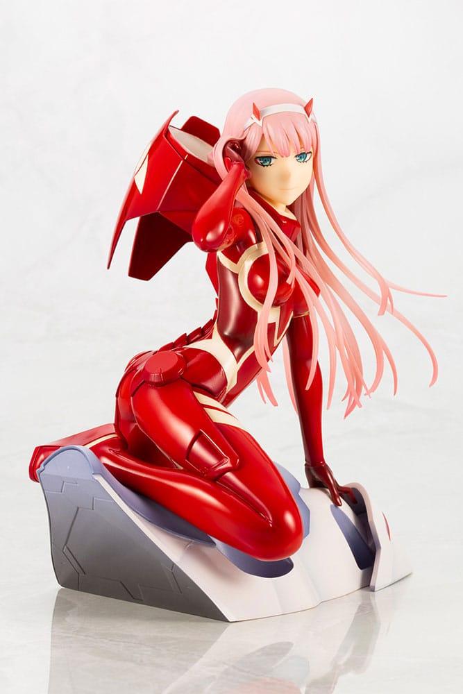 DARLING IN THE FRANXX - Zero Two - Statuette 1/7 17cm : ShopForGeek.com ...