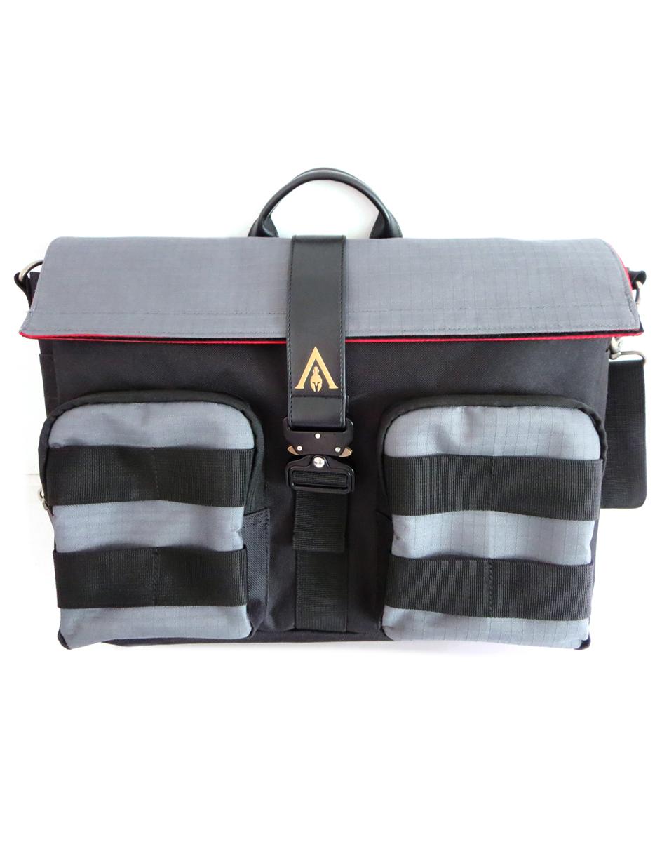 ASSASSIN'S CREED ODYSSEY - Washed Look Messenger Bag : ShopForGeek.com ...