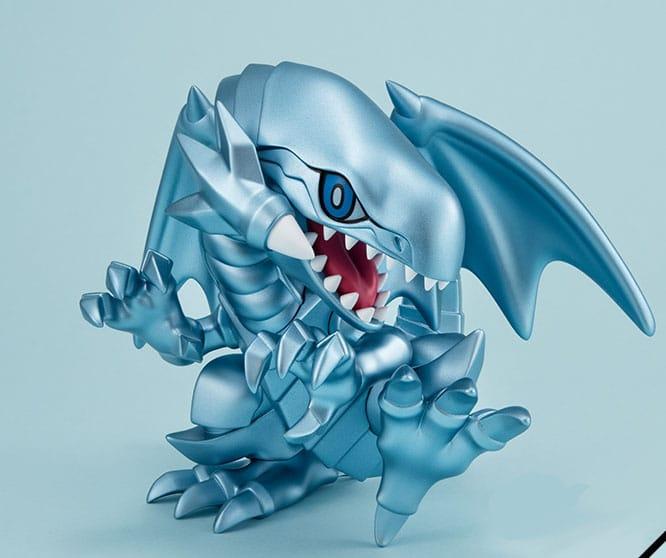 YU-GI-OH! - Blue Eyes White Dragon - Statue Megatoon 12cm : ShopForGeek ...