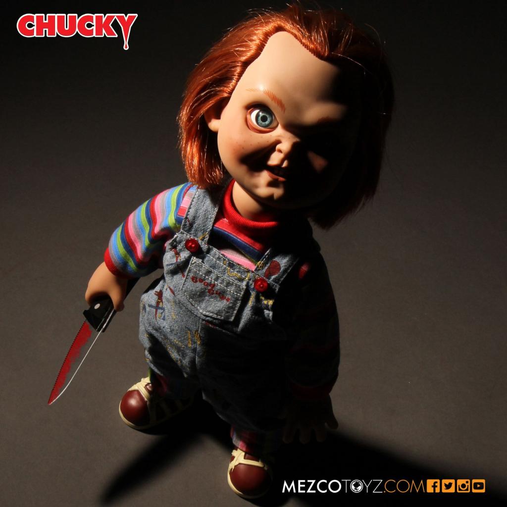 CHUCKY - Sneering Chucky - Poupée Sonore 38cm : ShopForGeek.com ...