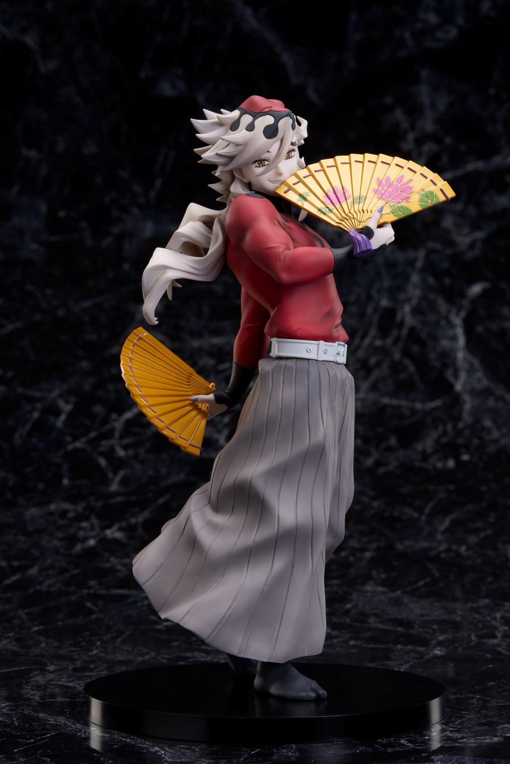 DEMON SLAYER - Doma - Statue 21cm : ShopForGeek.com: Figurita Aniplex ...