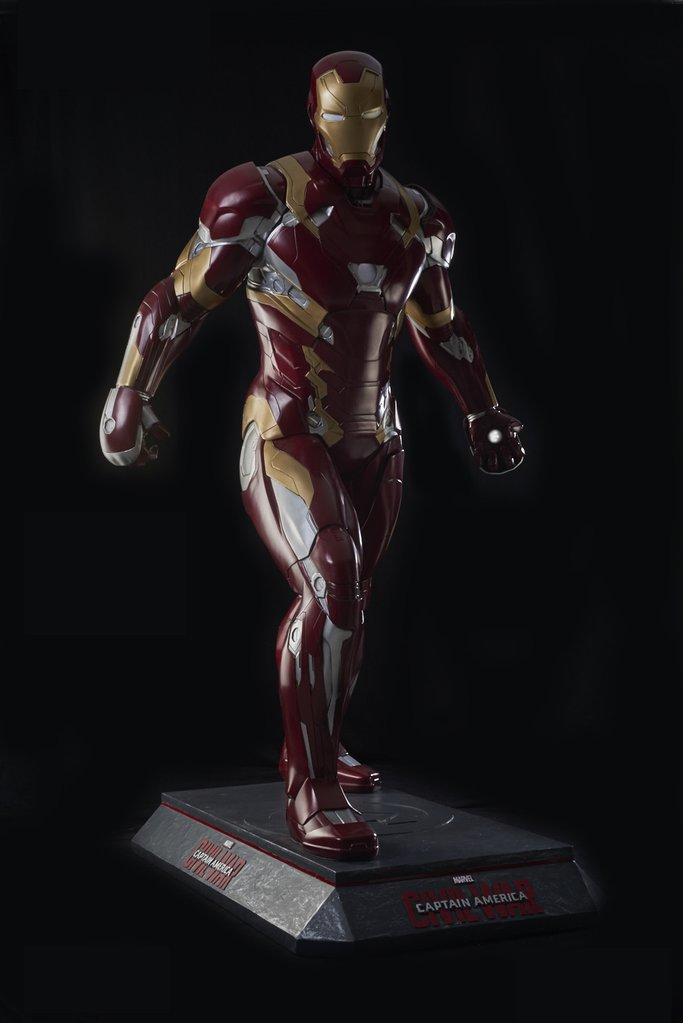 MARVEL - Iron Man Civil War Life-Sized Statue With LED - 194cm ...