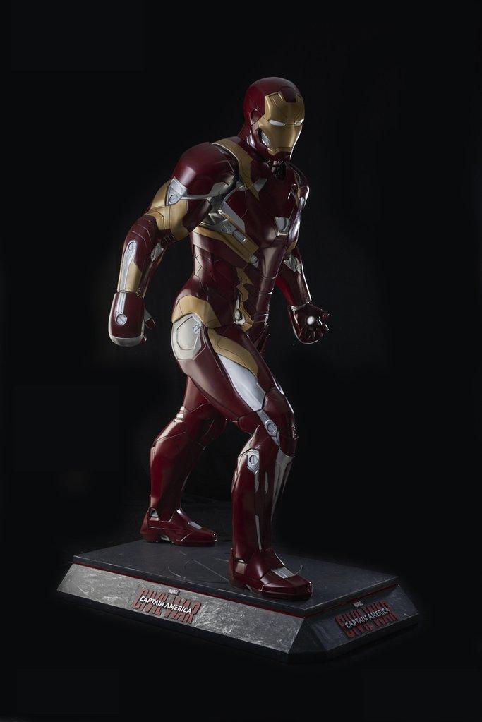MARVEL - Iron Man Civil War Life-Sized Statue With LED - 194cm ...