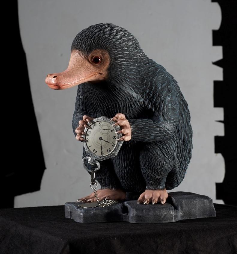 FANTASTIC BEASTS - Niffler Life-Sized Statue - 32cm : ShopForGeek.com ...