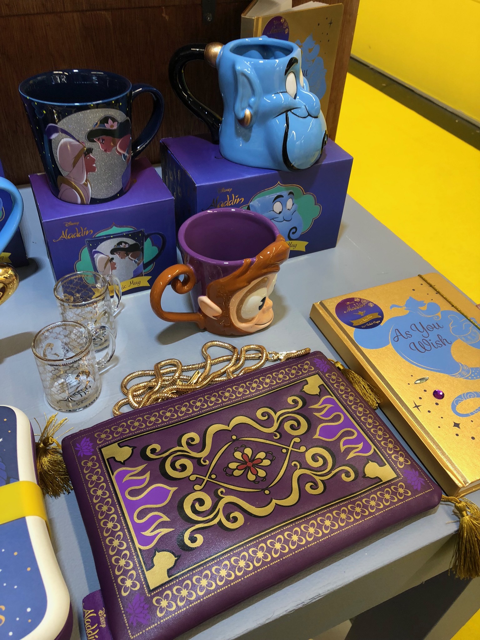 DISNEY - NoteBook A5 - Aladdin / Genie : ShopForGeek.com: Notebook HMB ...