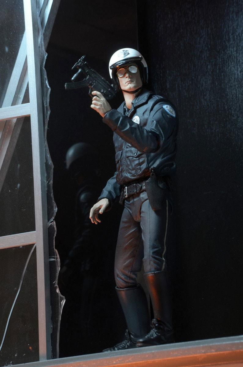 TERMINATOR 2 - Ultimate T-1000 - Figure 18cm : ShopForGeek.com ...