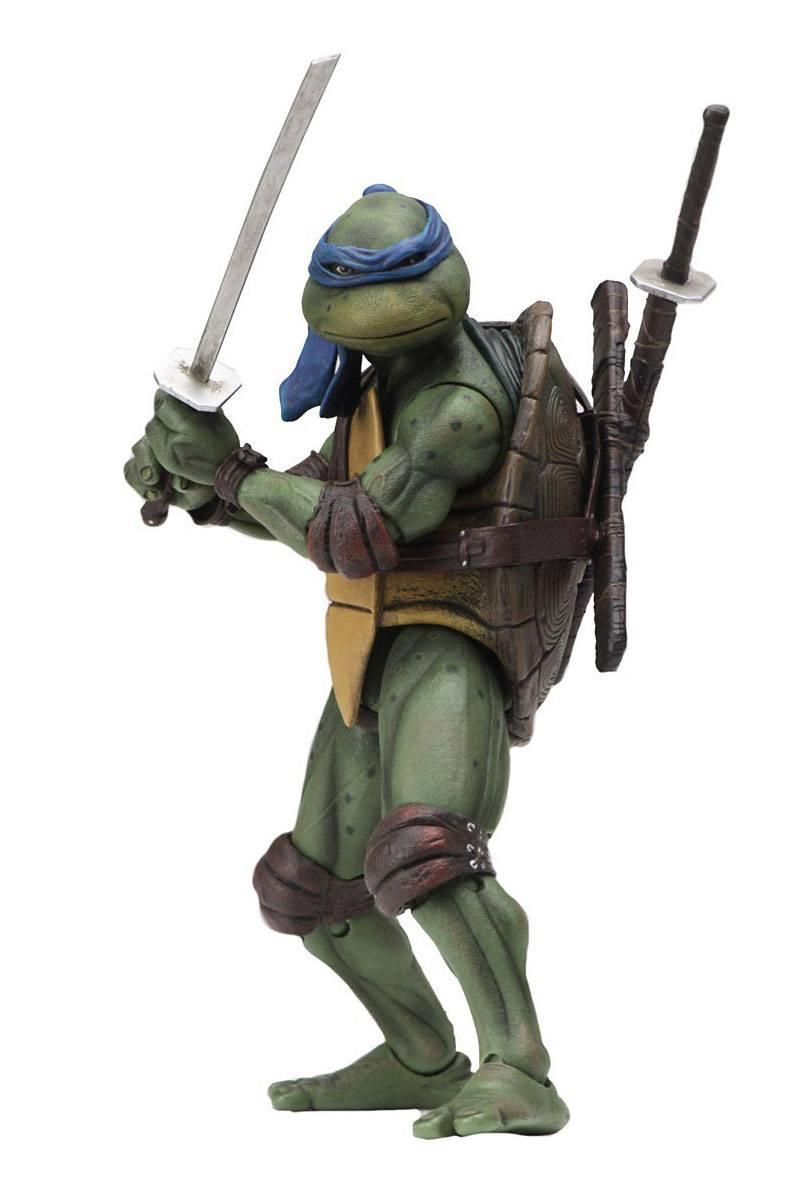 NINJA TURTLES - Action Figure - Leonardo - 18cm : ShopForGeek.com ...